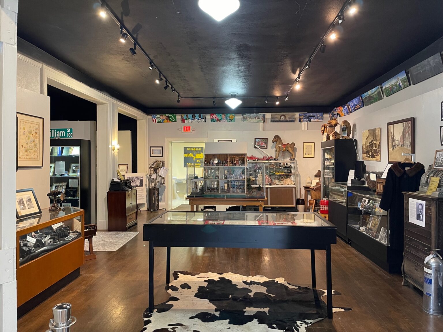 Current Exhibits – Wayne County Museum