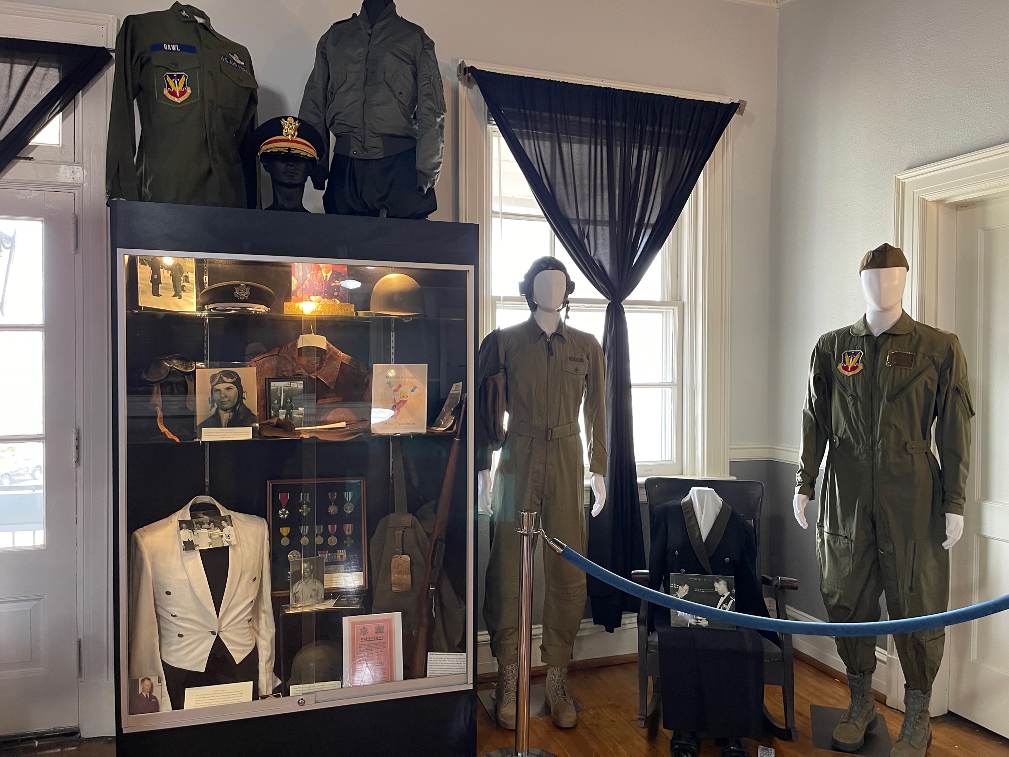 Current Exhibits – Wayne County Museum